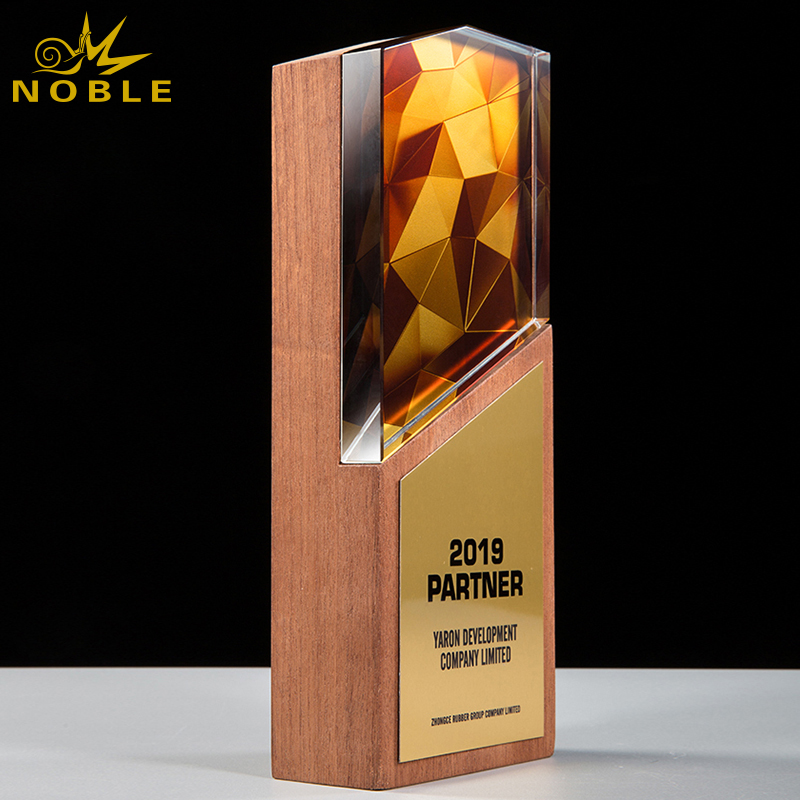 Noble New Design Custom Printing Wood Plaque Award with Crystal - Buy ...